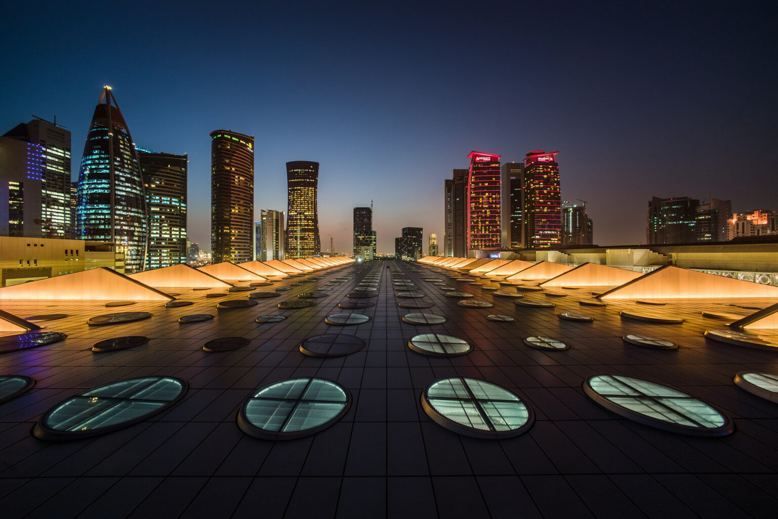 Jahn ⁄ Unbounded by convention