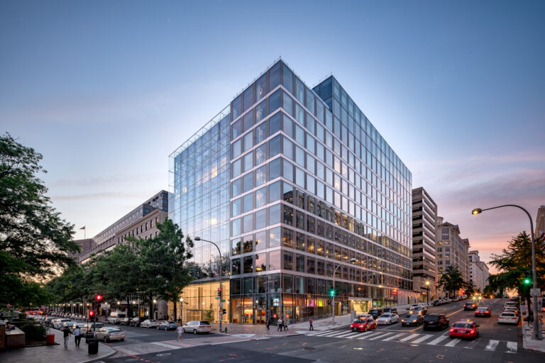 Jahn ⁄ Unbounded by convention