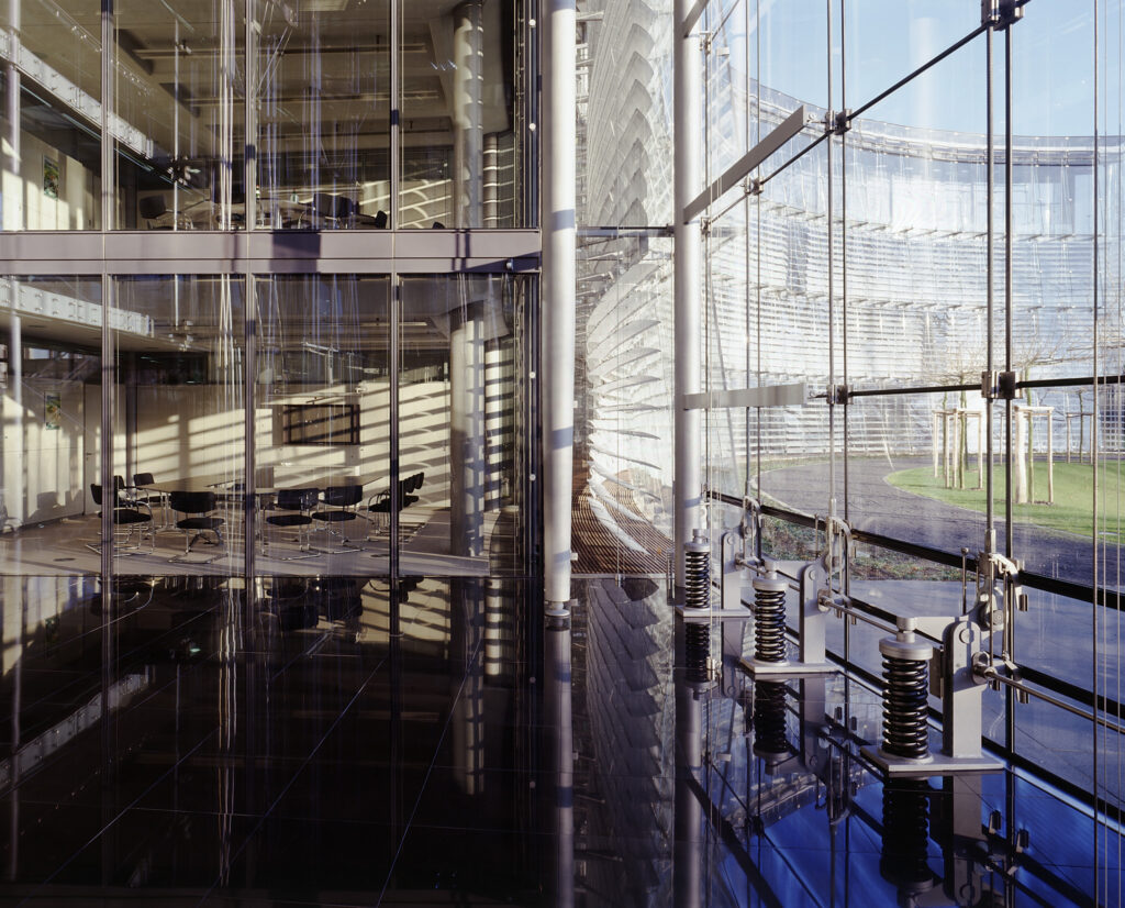 Jahn ⁄ Bayer Headquarters
