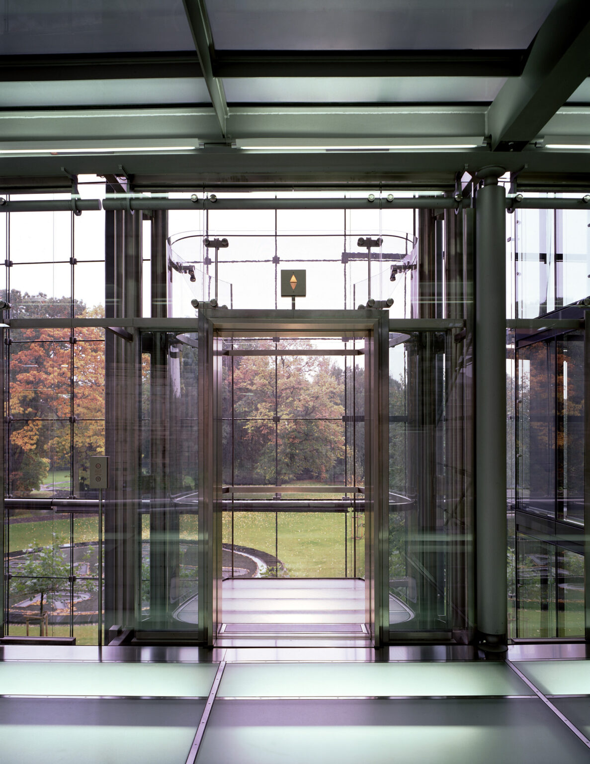 Jahn ⁄ Bayer Headquarters
