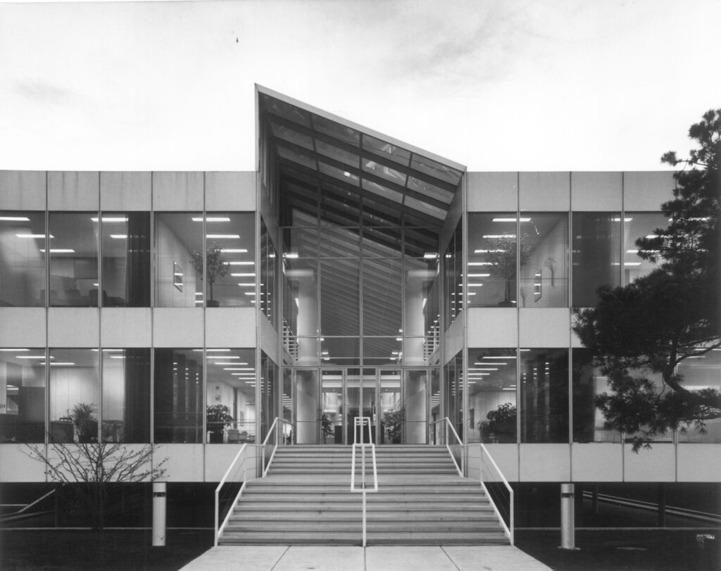Jahn ⁄ Rust-Oleum Headquarters