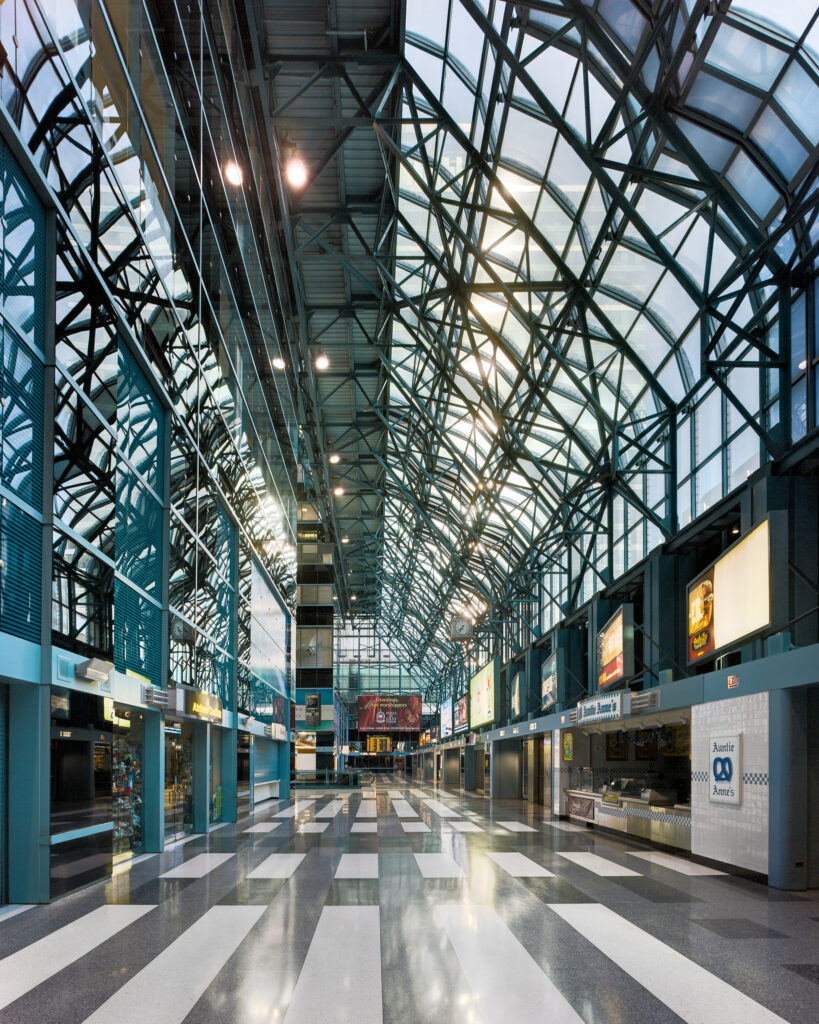 Jahn ⁄ Accenture Tower