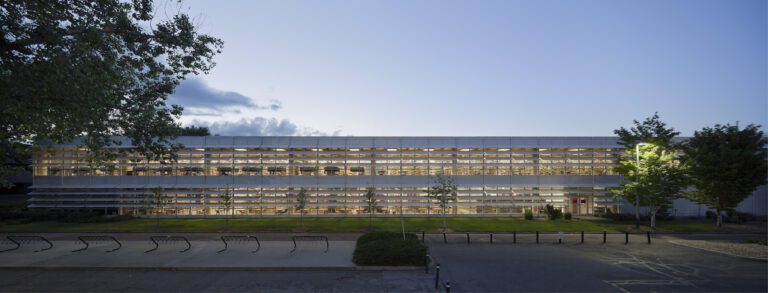 Jahn ⁄ Auraria Library