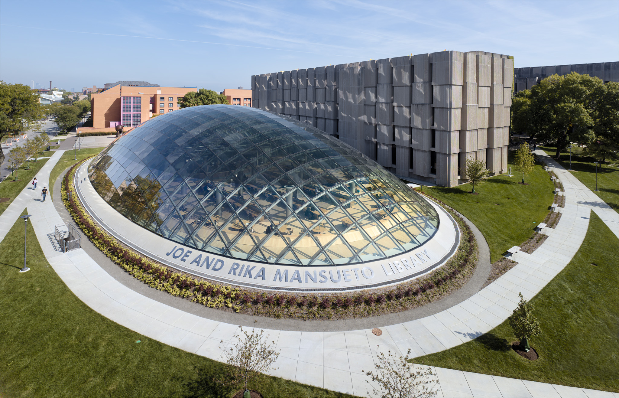 Jahn ⁄ Joe & Rika Mansueto Library
