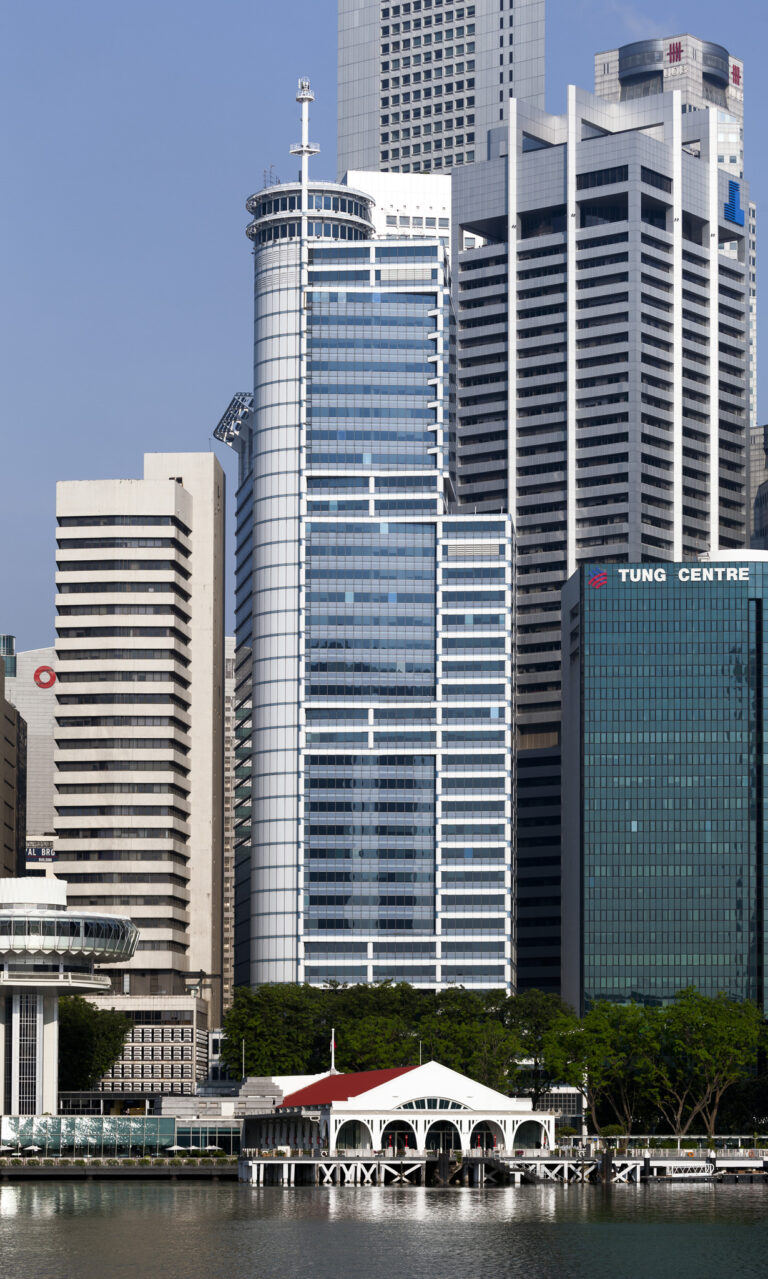 Jahn ⁄ 16 Collyer Quay